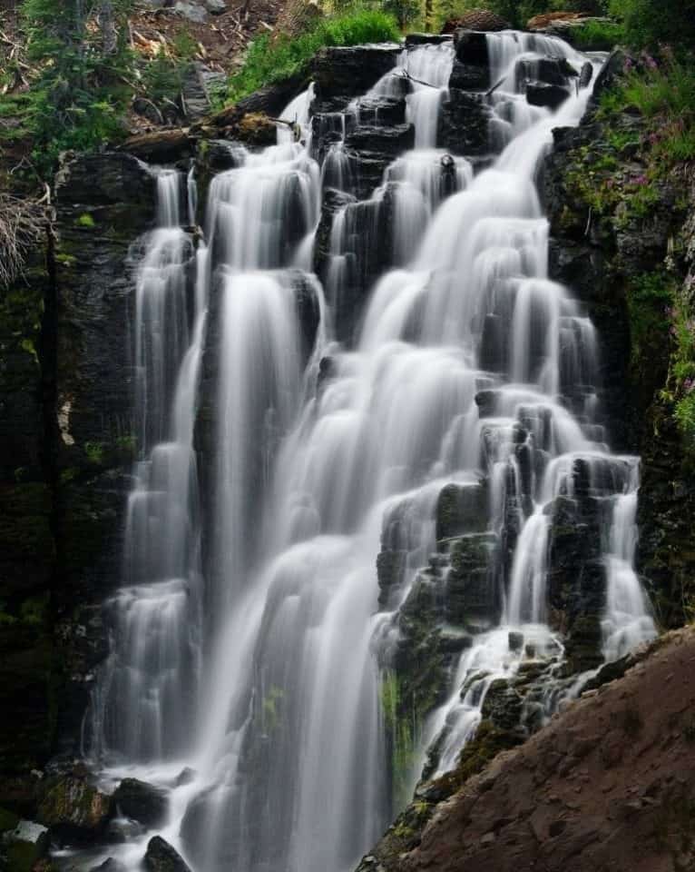 22 Amazing Waterfalls in Northern California You Must See!